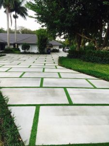 30 Ideas to Lay a Paver Walkway With Grass in Between – Crafty Daily