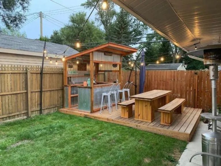 36 Incredible Ideas to Create Your Outdoor Bar with Wood and Laminate ...