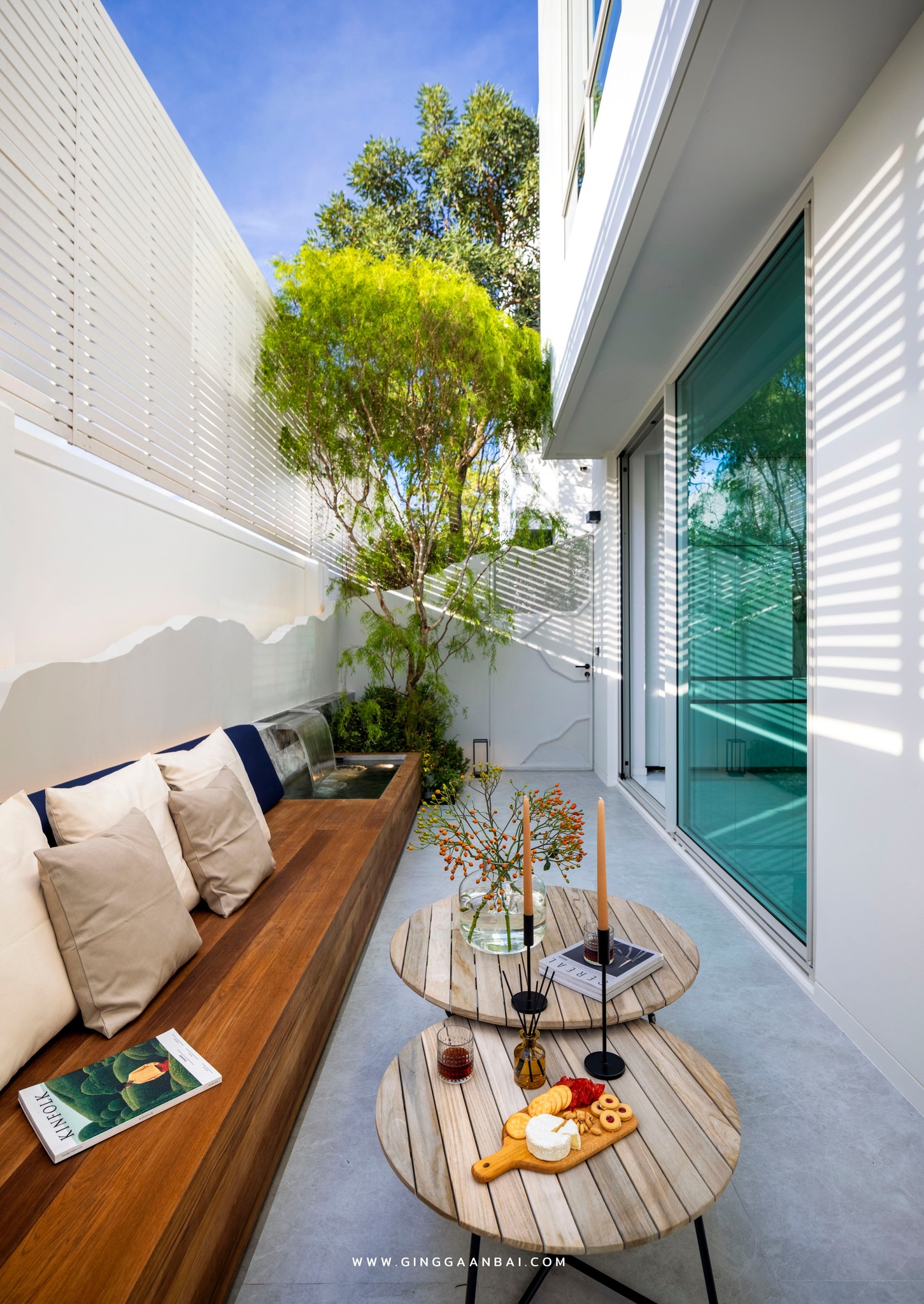 36 Ideas for Making Beautiful Use of Your “Side Yard.” – Crafty Daily