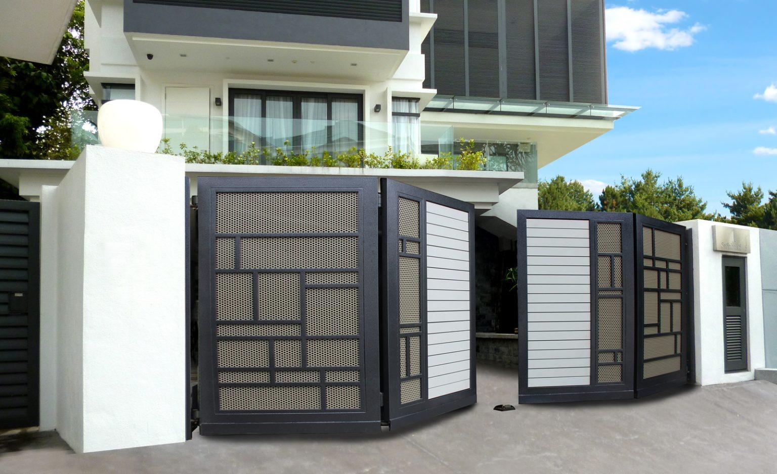 30 Best “Folding Gate” Design Ideas That Are Modern and Functional ...