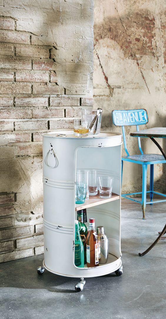 40 Awesome DIY Ideas to Repurpose “Metal Barrels.” – Crafty Daily